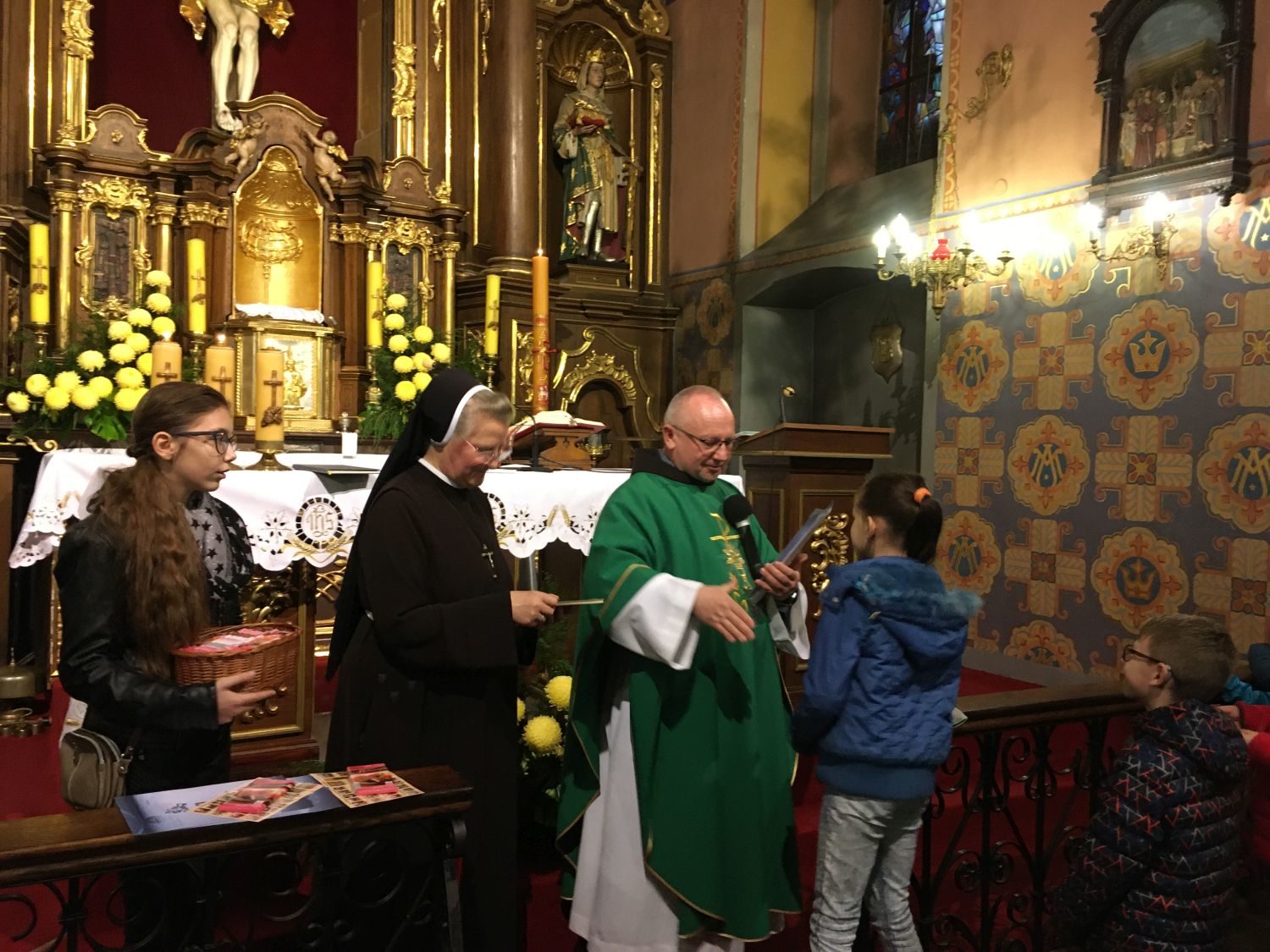 Modlitwa różańcowa w październiku – Parafia oo. Franciszkanów pw ...